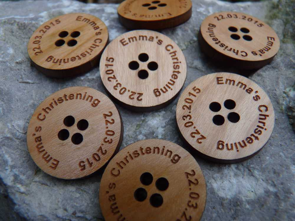 Personalised Wooden Buttons – Personalised Gifts